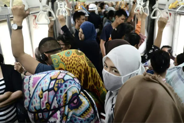 Ditawari jadi pekerja seks oleh orang asing di kereta, modus baru perdagangan manusia? - BBC ...