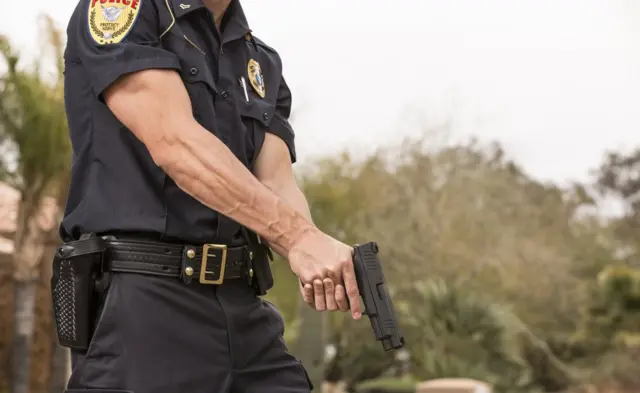 ¿Por qué la policía en Estados Unidos dispara a matar? - BBC News Mundo