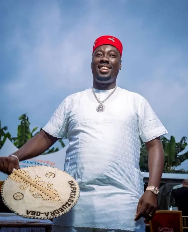 Oba Anambra Obi Cubana burial: Cubana Chief Priest oga mama burial for ...