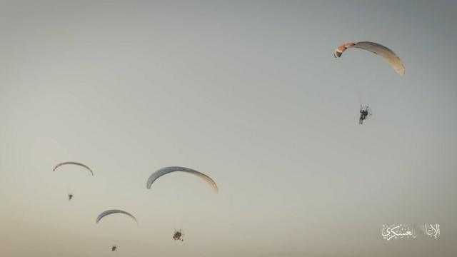 Conflit israélo-palestinien : Les parachutes du Hamas qui ont permis à ...