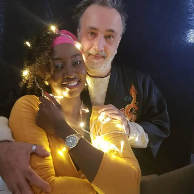 Waridi wa BBC: Mume wangu ana umri mkubwa ndio, lakini mbona liwe ...