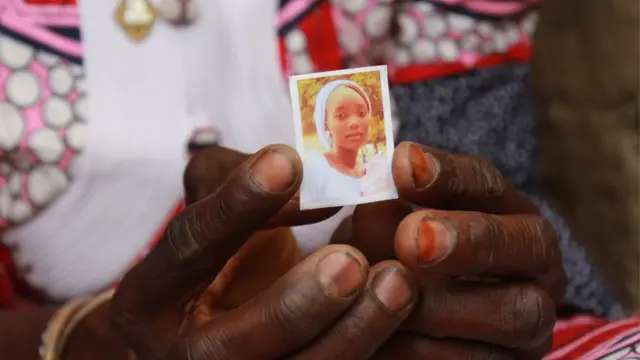 Shekara biyar: Shin 'yan Matan Chibok na raye? - BBC News Hausa