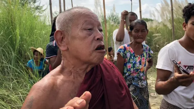 မန္တလေးနားက ရှမ်းကလေးကျွန်း ရွာသားတွေ ဆန္ဒပြ - BBC News မြန်မာ