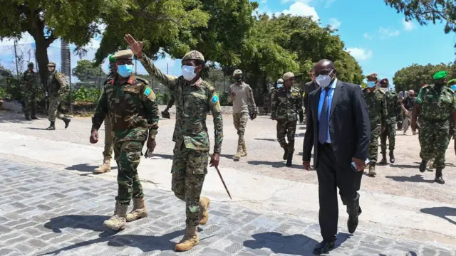 Simon Mulongo iyo Midowga Afrika: Saddex "dambi" oo lagu eedeeyay mas ...