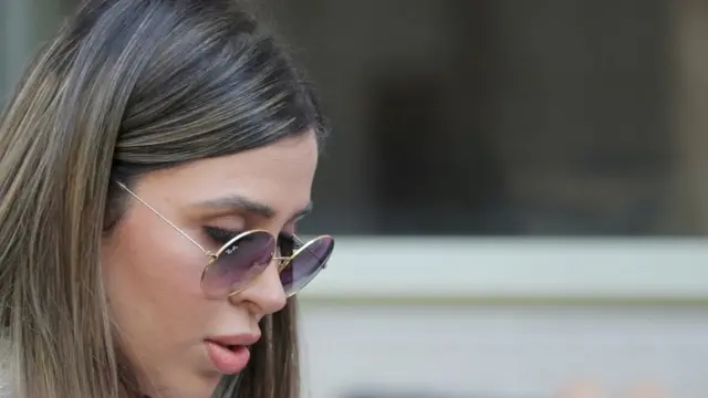 Emma Coronel, la esposa de "El Chapo" Guzmán, se declara culpable de ...