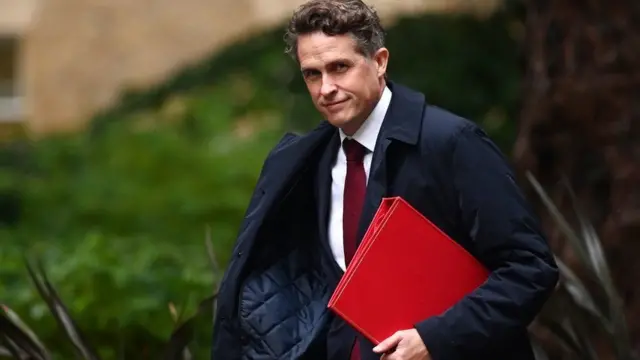 Gavin Williamson: Xildhibaankii aqoonsiga Somaliland u ololeynayay oo ... Gavin Williamson: Xildhibaankii aqoonsiga Somaliland u ololeynayay oo ...