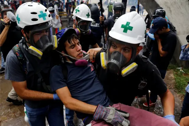 Venezuela: las muertes de un dirigente universitario y un policía ...