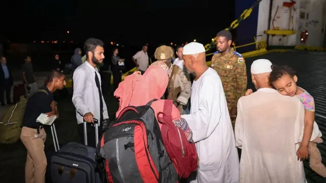 اشتباكات السودان استمرار الهدنة في السودان وخروج عدد من قادة نظام