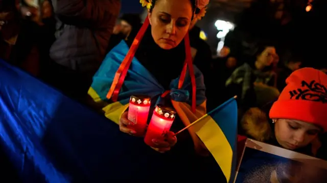 Акции солидарности в поддержку Украины в разных странах Фото Bbc
