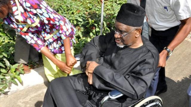 Abdulrasheed Maina: Public officers wey carry sickness appear for court ...