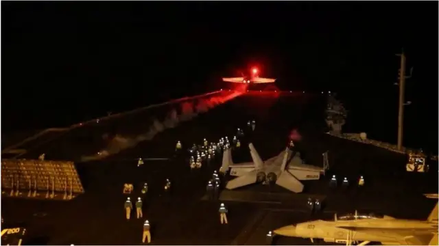 美英对也门境内胡塞叛军发动空袭 西方在红海对峙中“面临艰难抉择” - BBC News 中文