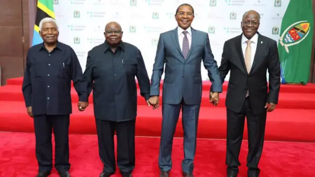 Benjamin William Mkapa: Matukio mbalimbali katika picha - BBC News Swahili