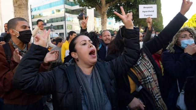 الثورة التونسية هل تفشل الطبقة السياسية في احتواء الاحتجاجات المتزامنة