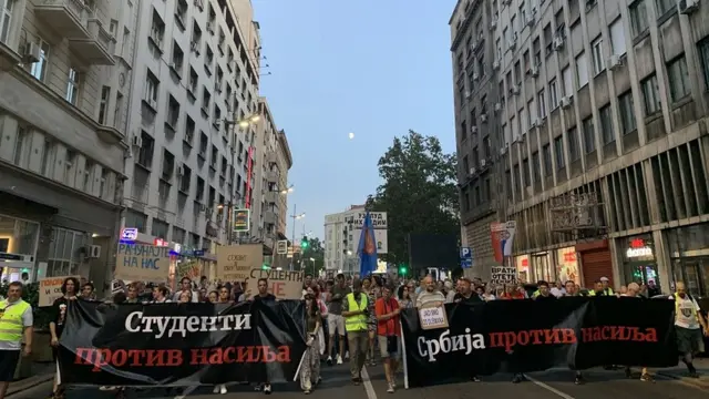 „Srbija protiv nasilja": Novi protest opozicije u Beogradu, poruke za ...