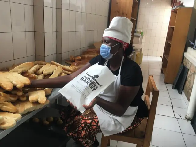 Rwanda: 'Mbere ubuzima bwari bubi…ubu ndi umwamikazi' – umugore ukora ...