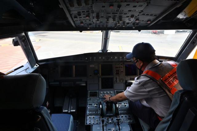 Batik Air: Pilot dan kopilot tertidur selama 28 menit ketika ...