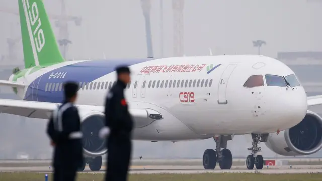 C919, pesawat buatan Cina yang separuh harga B737 dan A320 - BBC News Indonesia