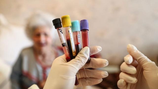 WHO: Đã âm tính với Covid-19, vẫn có thể bị lần nữa - BBC News Tiếng Việt