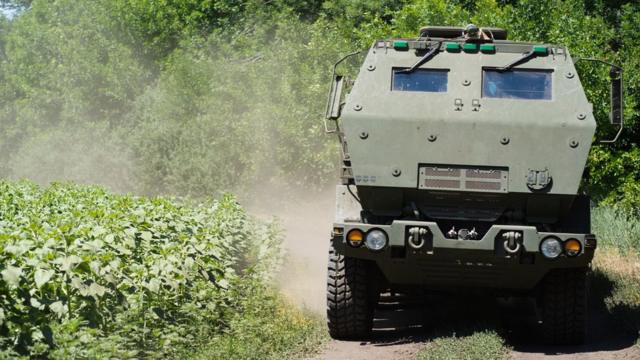 Деревянные HIMARS на службе ВСУ: Украина использует макеты для обмана ...