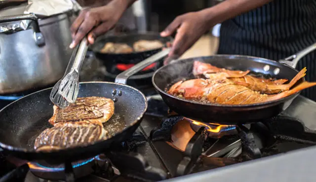 Poissons gras : types, avantages et comment les manger - BBC News Afrique