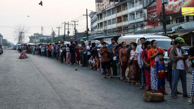 Myanmar: Nasib istri merayakan Lebaran tanpa suami yang ‘disandera ...