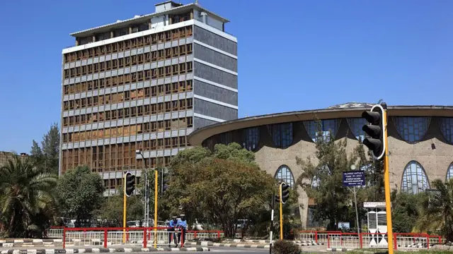 Maammoo Mihiratuu: Muudamni bulchaa Baankii Biyyaalessaa Itoophiyaa ...