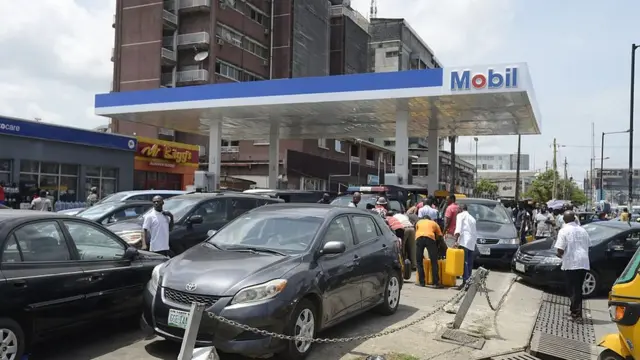 Fuel Price in Nigeria: N212 petrol price trend afta PPPRA and NNPC statement on hike - See wetin ...