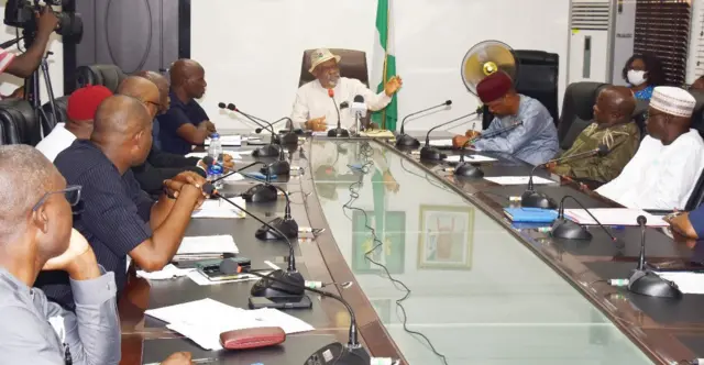 ASUU Strike Nigeria update: ASUU strike go end 9 May? as Education Minister beg workers - BBC ...