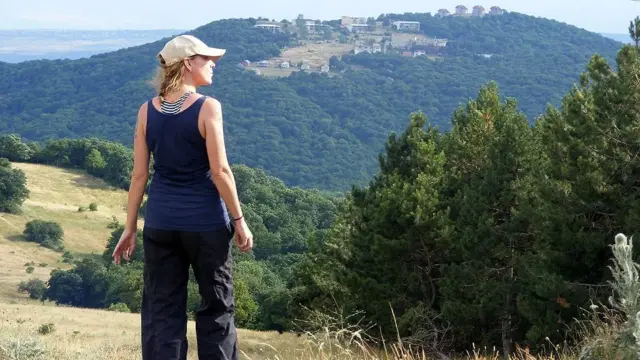 Angela Maxwell, la mujer que decidió darle la vuelta al mundo a pie ...