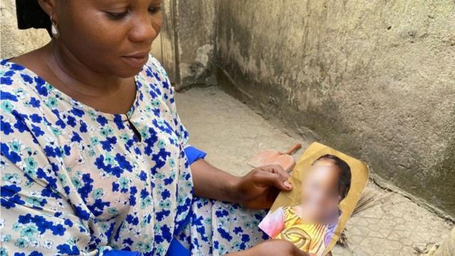 Abuja stolen child: 'I no fit sleep since dem thief my pikin' - BBC News Pidgin