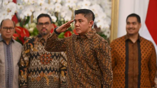 Kabinet Merah Putih: Sederet kontroversi menteri-menteri dan pembantu Prabowo - BBC News Indonesia