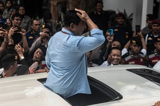 Pilpres 2024: Jokowi dulu dan sekarang, antara ‘harapan dan kenyataan’ - BBC News Indonesia