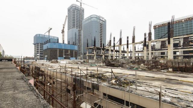 Evergrande: Çinli gayrimenkul devine tasfiye emri verildi - BBC News Türkçe