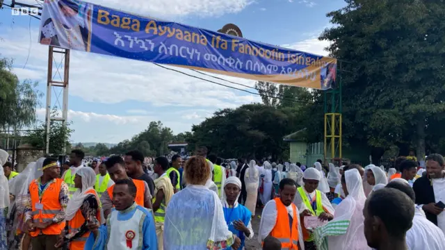 Ayyaana Masqalaa: Kabaja daamaraa Finfinnee fi Adaamaa suuraadhaan ...