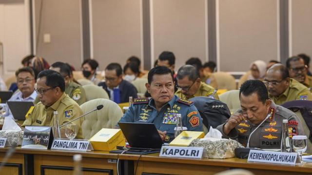 Kasus penyanderaan pilot Susi Air: Kelompok OPM bantah minta uang tebusan Rp5 miliar, upaya ...