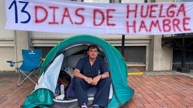 Juan Pablo Ovalle, el médico colombiano en huelga de hambre porque no ...