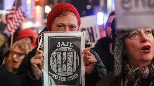 Sidang pemakzulan: Trump catat sejarah sebagai presiden ketiga AS yang disidang - BBC News Indonesia