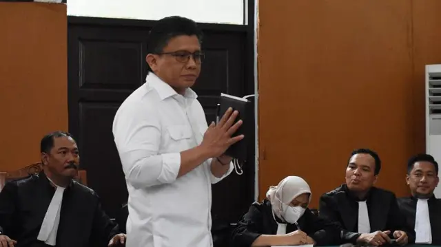 Sidang Ferdy Sambo: Putri Candrawathi menolak tuduhan berselingkuh, Richard Eliezer mengaku ...