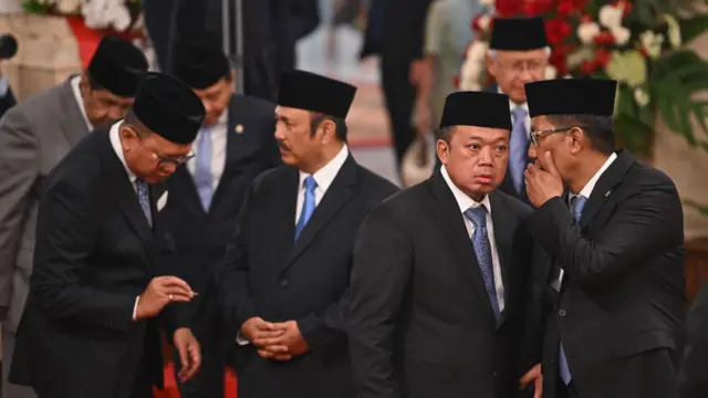 Kabinet Merah Putih Prabowo-Gibran tergemuk sejak Orde Baru hingga Reformasi - BBC News Indonesia