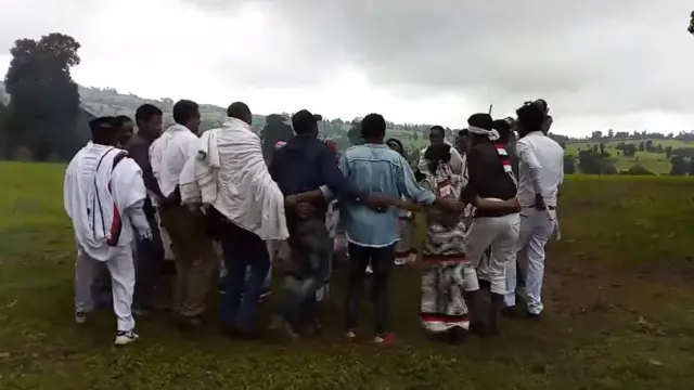 Sirboota Ayyaana Masqalaa sirbaman: Hiyyaasee, Ishobbookoo, eemmolee ...