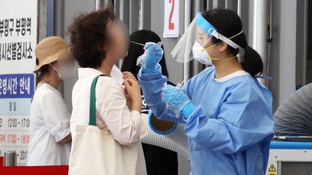코로나19 ‘샤이 코로나 우려에…무료 검사・진료소 확대한다 Bbc News 코리아