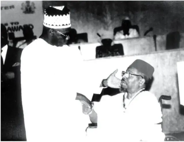 Ukpabi Asika biography: Ukpabi Asika: Ochie dike Igbo kwenyere na ịnọ ...