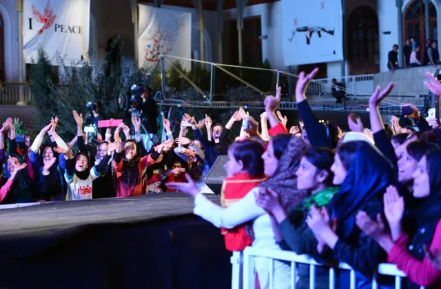 یک میلیون نفر از باغ تاریخی بابر در کابل دیدن کردند - BBC News فارسی