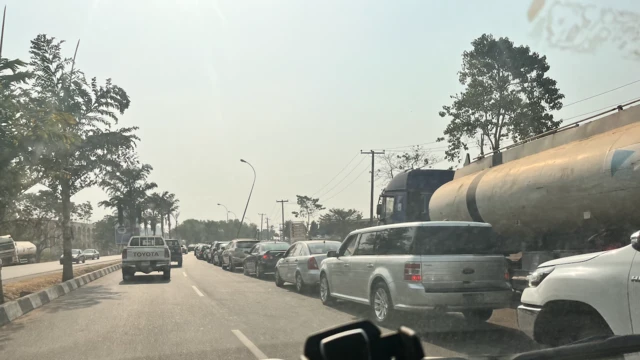 Price of petrol in Nigeria: Dangote, marketers speak about current cost - BBC News Pidgin