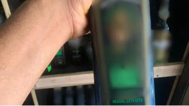 Gịnị ka mmanya 'bitters' na-arụ na ahụ? - BBC News Ìgbò