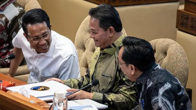 DPR dan KPU sepakat jalankan putusan MK soal Pilkada 2024 - BBC News Indonesia