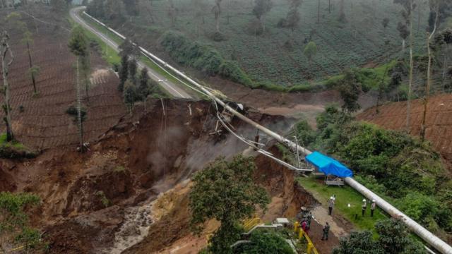 Gunung Guntur: Cagar alam yang ramai dengan 'aktivitas manusia di luar ...