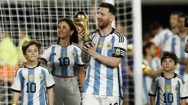 Mesi i Amerika: Zašto je argentinski fudbalski čarobnjak izabrao Inter iz Majamija - BBC News na ...