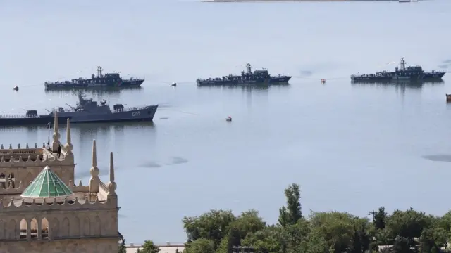 Bakıda hərbi parad - BBC News Azərbaycanca