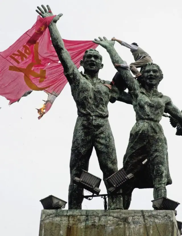 G30S: Seni tradisional Sandur yang distigma PKI, tapi dirindukan dan ...